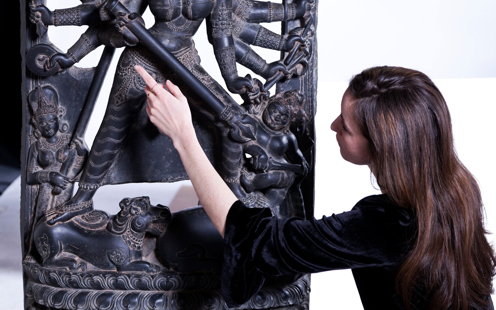 5 minutes with... A Pala-period sculpture of a warrior goddess | Christie's