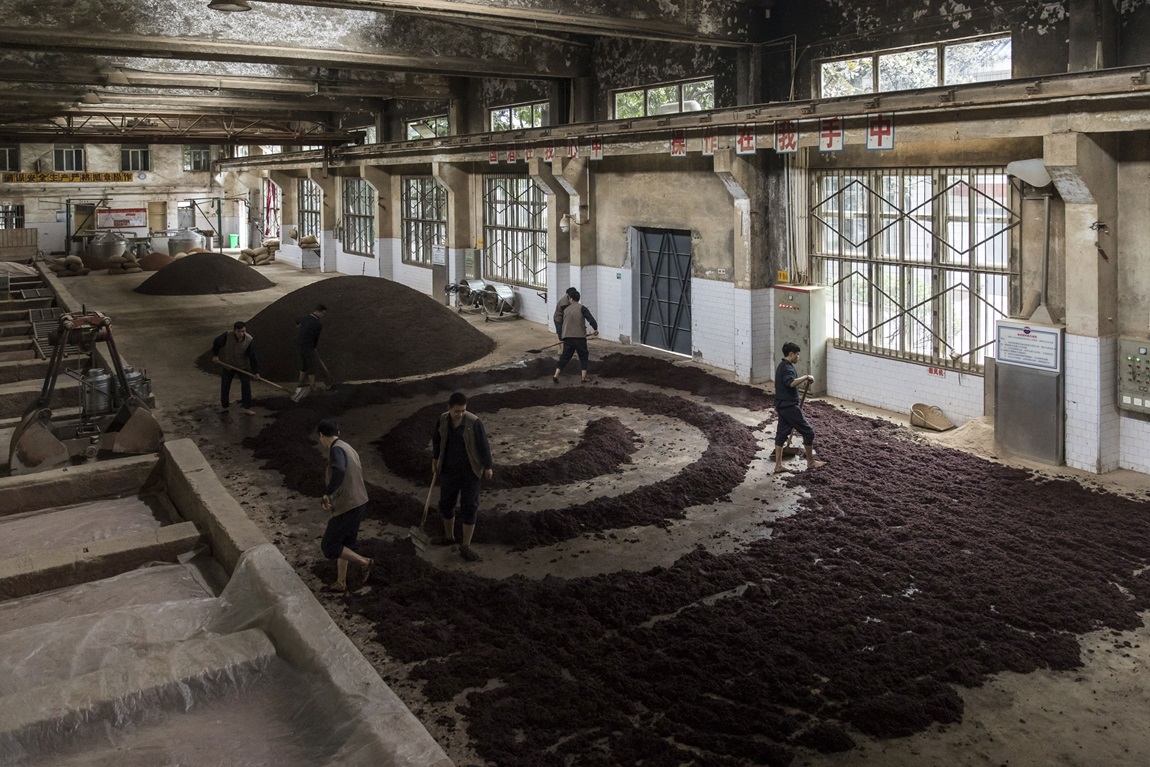 A guide to Moutai, China's national liquor | Christie's