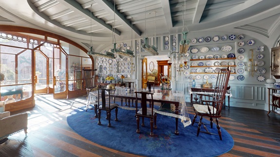 Explore the Victorian sci-fi design of "Poor Things"