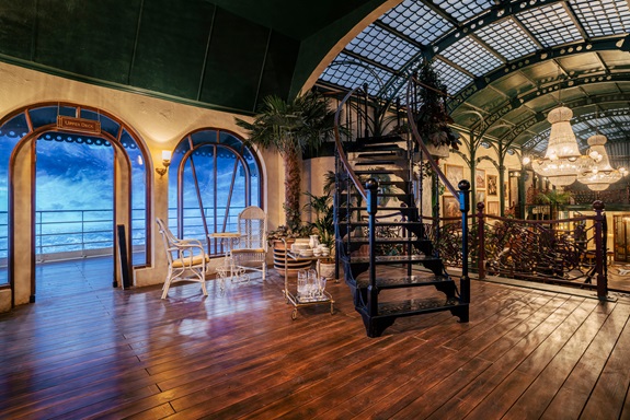 Explore the Victorian sci-fi design of "Poor Things"