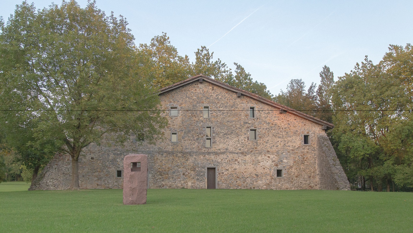 Eduardo Chillida, a sculptor feted by the world, but devoutly Basque ...