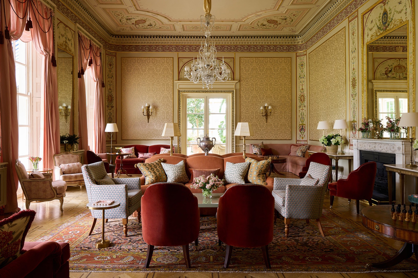 The history of interior designers Sibyl Colefax & John Fowler