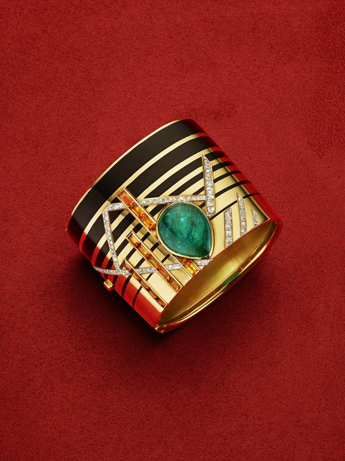 4 centuries of artful jewels from Georges Fouquet to JAR