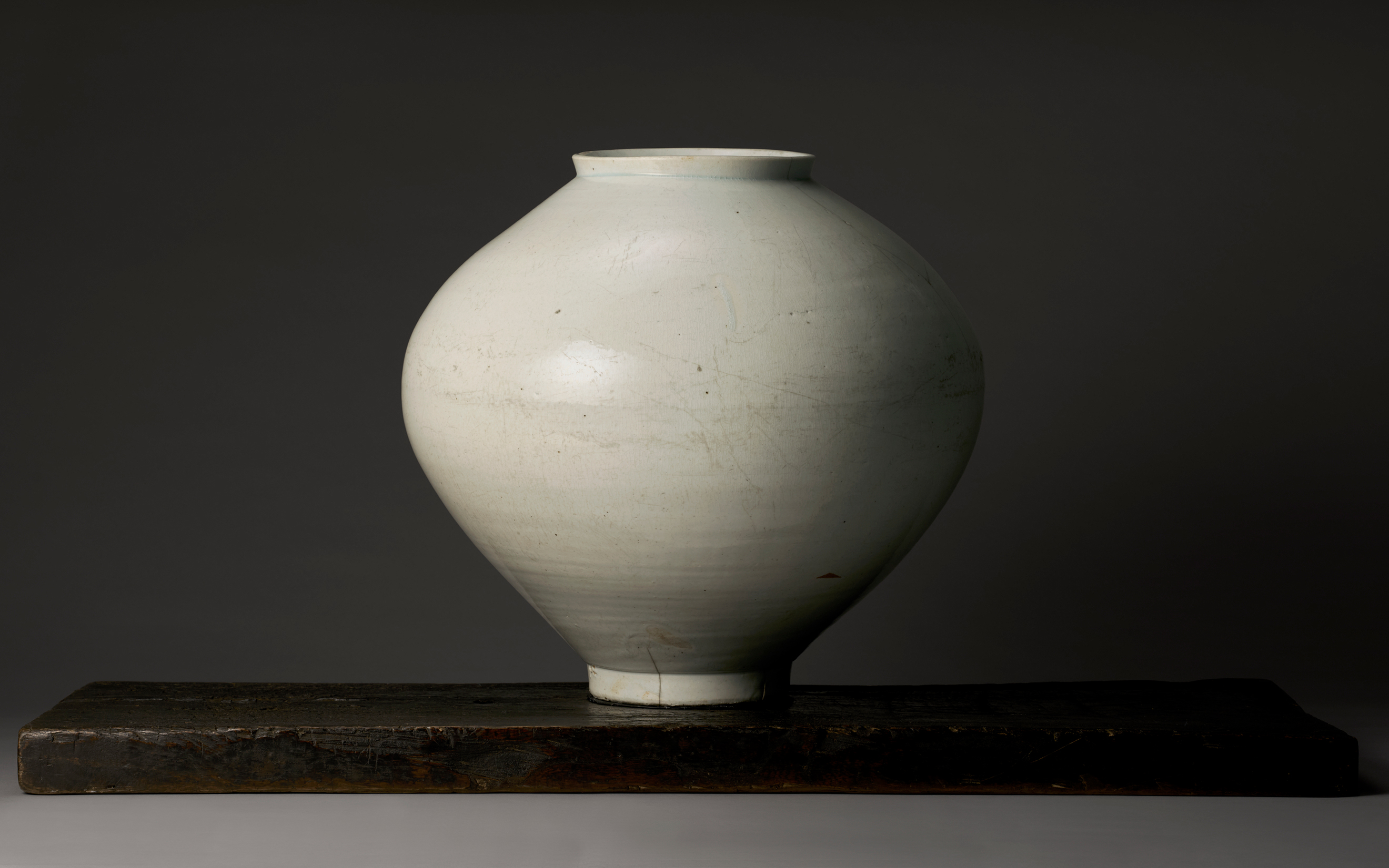 Everything to know about Korean moon jars | Christie's