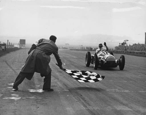 ALFA ROMEO -Approximately 100 studies of post-war racing, production ...