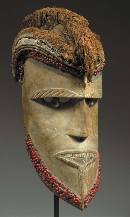 A RARE NEW IRELAND MASK | Christie's