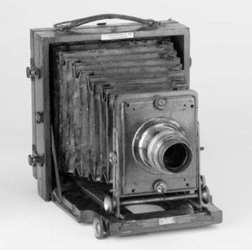 Instantograph 1899 field camera | Christie's