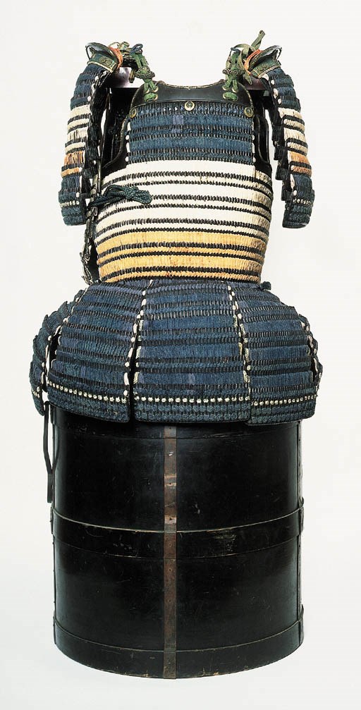 A FINE DOMARU AND SODE [BODY ARMOUR AND SHOULDER GUARDS] , MOMOYAMA ...