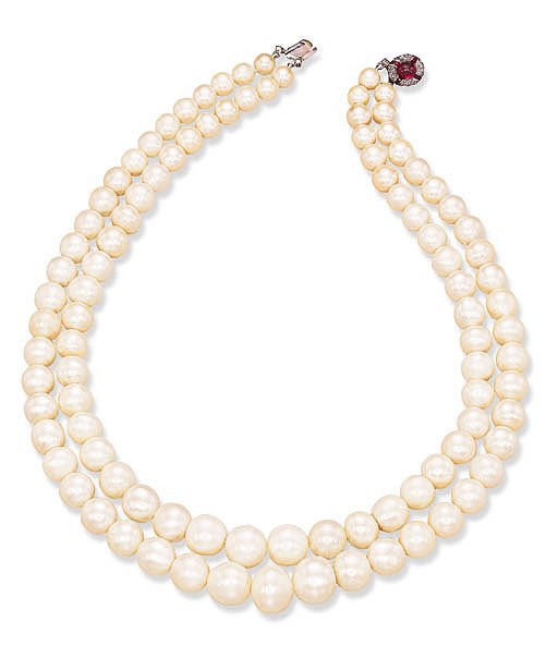 A TWO-STRAND PEARL NECKLACE | Christie's