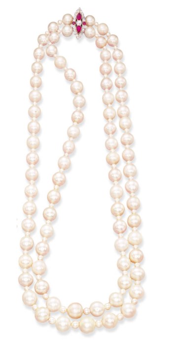 A TWO-STRAND PEARL NECKLACE | Christie's