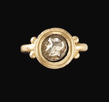 A ROMAN GOLD FINGER RING , CIRCA 3RD CENTURY A.D. | Christie's