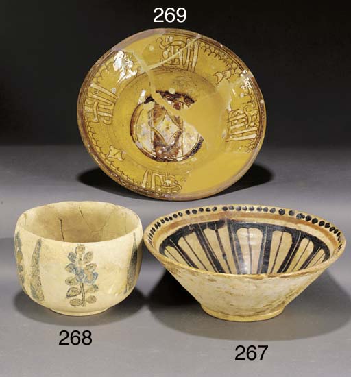 An Abbasid deep pottery bowl 8th/10th century