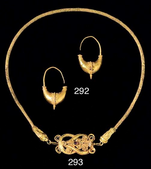 A PAIR OF HOLLOW GOLD BOAT-SHAPED EARRINGS , GREEK OR SOUTH ITALIAN ...