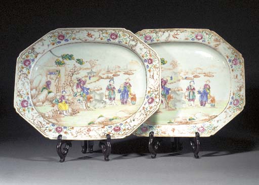 A pair of famille rose, Mandarin Pattern meat dishes Qianlong