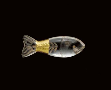 A ROMAN ROCK CRYSTAL AND GOLD FISH PENDANT , CIRCA 1ST-3RD CENTURY A.D ...