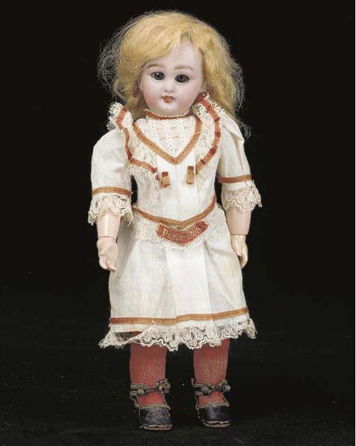 A Lambert clown guitar player automaton | Christie's
