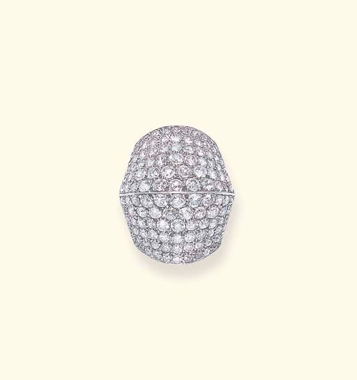 A DIAMOND COCKTAIL RING | Christie's