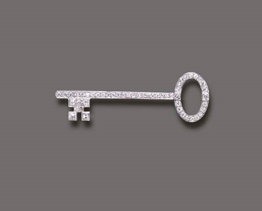 AN ART DECO DIAMOND BROOCH | Christie's