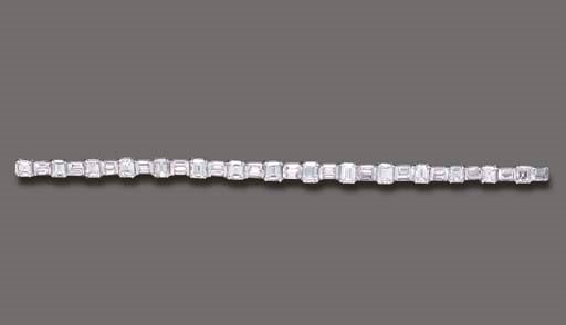 AN ELEGANT DIAMOND LINE BRACELET | Christie's
