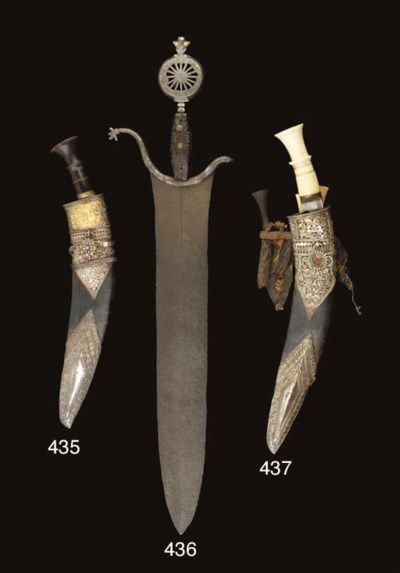 A SHORT SWORD OF CINQUEDEA TYPE , IN THE STYLE OF THE 16TH CENTURY ...