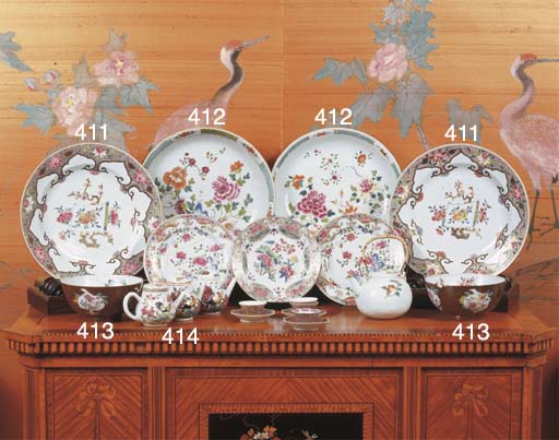 (3) A pair of Chinese famille rose Batavian ware bowls