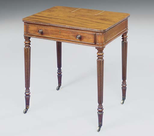 A REGENCY MAHOGANY CHAMBER TABLE