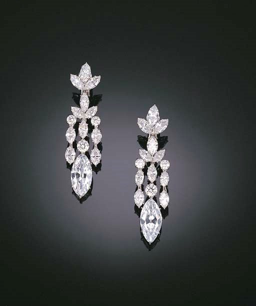 A MAGNIFICENT PAIR OF DIAMOND EAR PENDANTS | Christie's