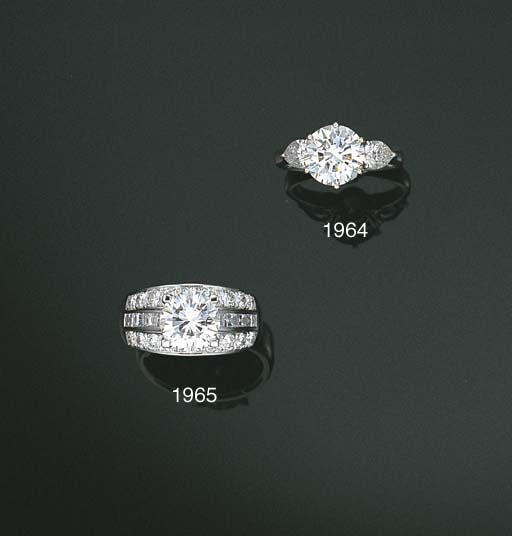 A DIAMOND PENDANT NECKLACE | Christie's