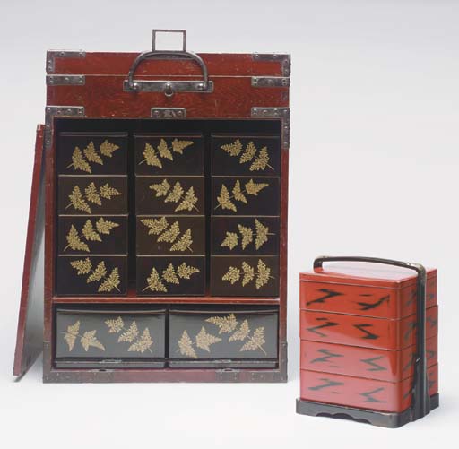 A GROUP OF TWO PICNIC SETS TOGETHER WITH A HEXAGONAL LUNCH BOX,