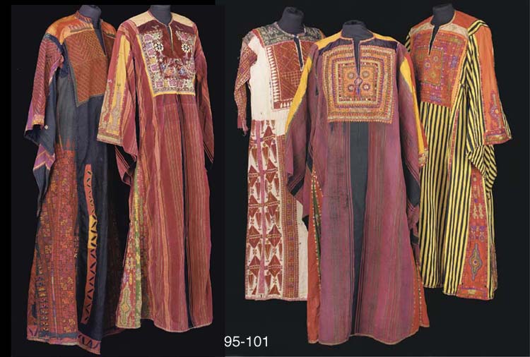A Palestinian dress, Bethlehem, 20th century, with abbrash shoulders ...