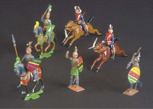 Heyde and Heyde-like size 2 figures