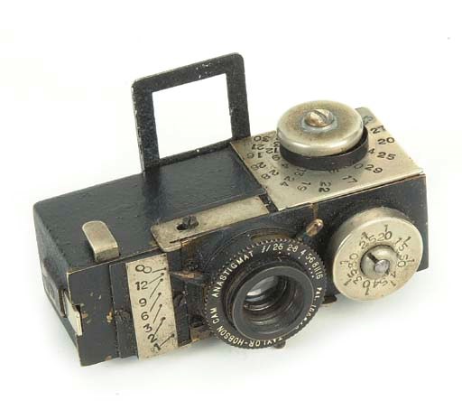 Subminiature camera | Christie's