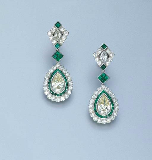 A PAIR OF DIAMOND AND EMERALD EAR PENDANTS | Christie's