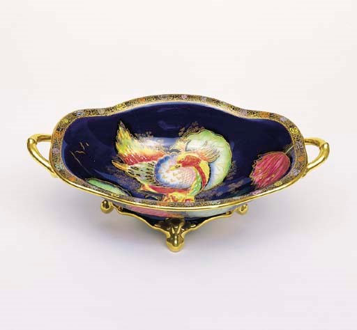 A CARLTON WARE 'DUCK AND LILY' PATTERN TWO HANDLED BOWL | Christie's