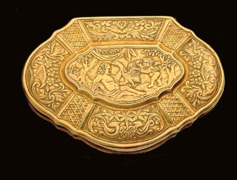 A SPANISH COLONIAL GOLD SNUFF-BOX , CIRCA 1750 | Christie's