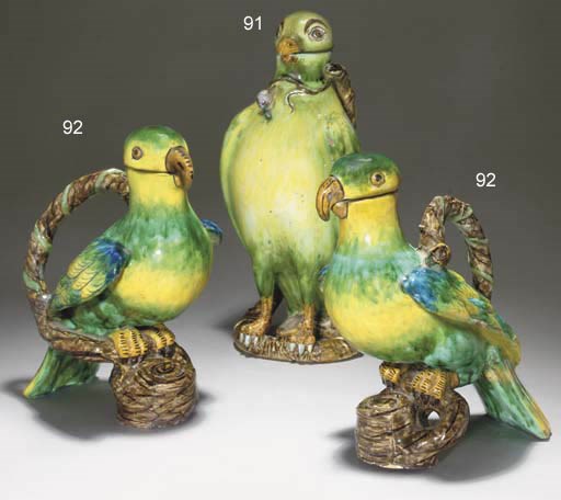 AIGUIERE TROMPE-L'OEIL ET SON COUVERCLE EN FAIENCE POLONAISE (PROSKAU ...