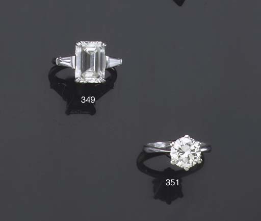 A DIAMOND BROOCH | Christie's