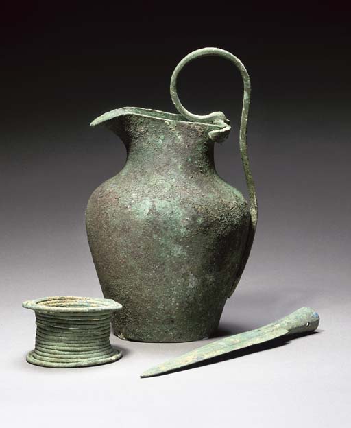 A EUROPEAN NEOLITHIC POTTERY STEATOPYGOUS IDOL , CIRCA 5TH MILLENNIUM B ...