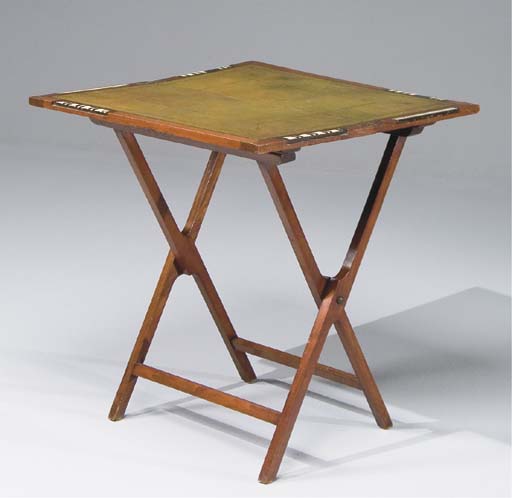 TABLE DE WHIST PLIANTE