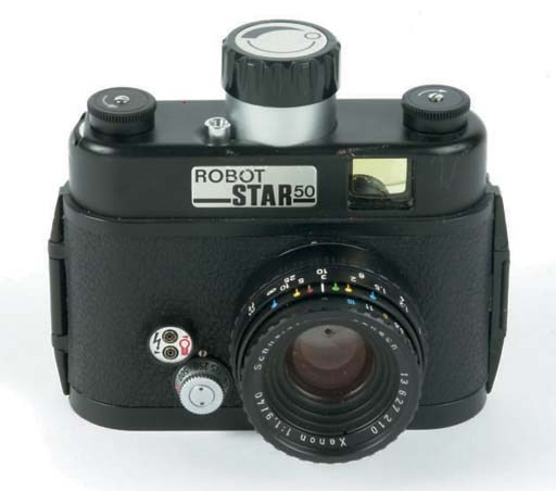 Robot Star 50 no. 209532 | Christie's