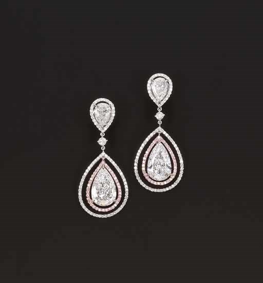 AN IMPORTANT PAIR OF DIAMOND EAR PENDANTS | Christie's
