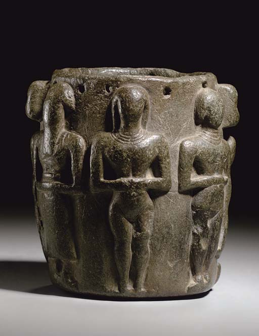 A MESOPOTAMIAN LAPIS LAZULI CALF AMULET , LATE URUK/JEMDET NASR, CIRCA ...