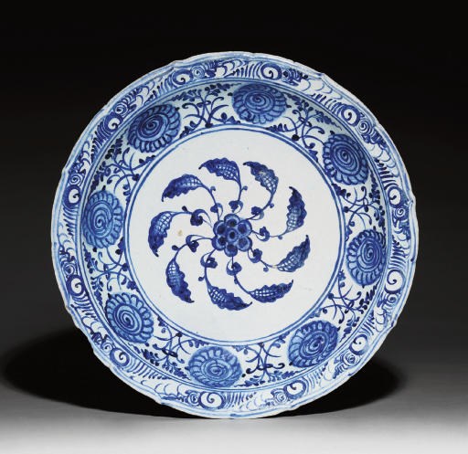 A TIMURID BLUE AND WHITE POTTERY DISH , IRAN, PROBABLY TABRIZ, 15TH ...