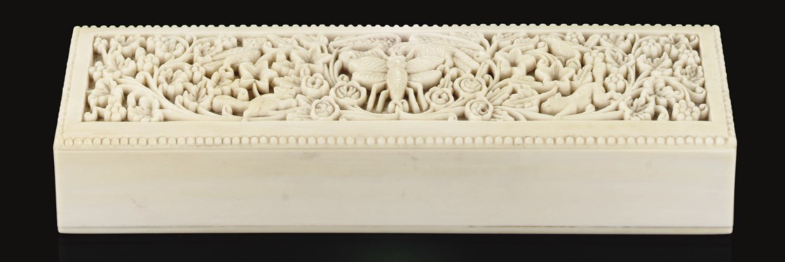 A CARVED IVORY BOX, CHINA, 19TH CENTURY | Christie's