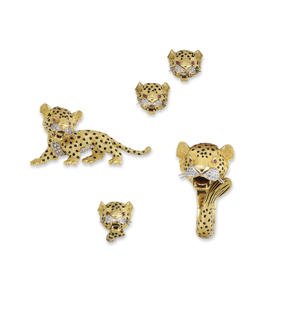 AN AMUSING SET OF DIAMOND, RUBY AND ENAMEL LEOPARD JEWELLERY, BY SANZ