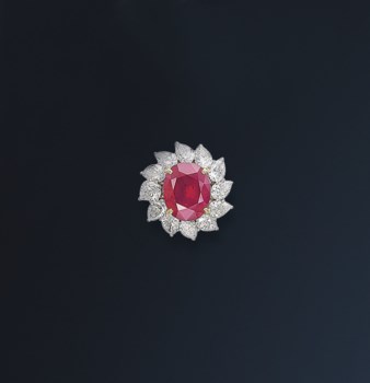 A MAGNIFICENT RUBY AND DIAMOND RING | Christie's