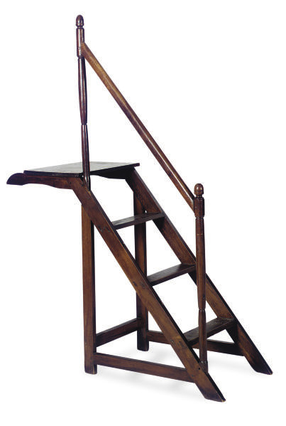 A VICTORIAN MAHOGANY LIBRARY LADDER,