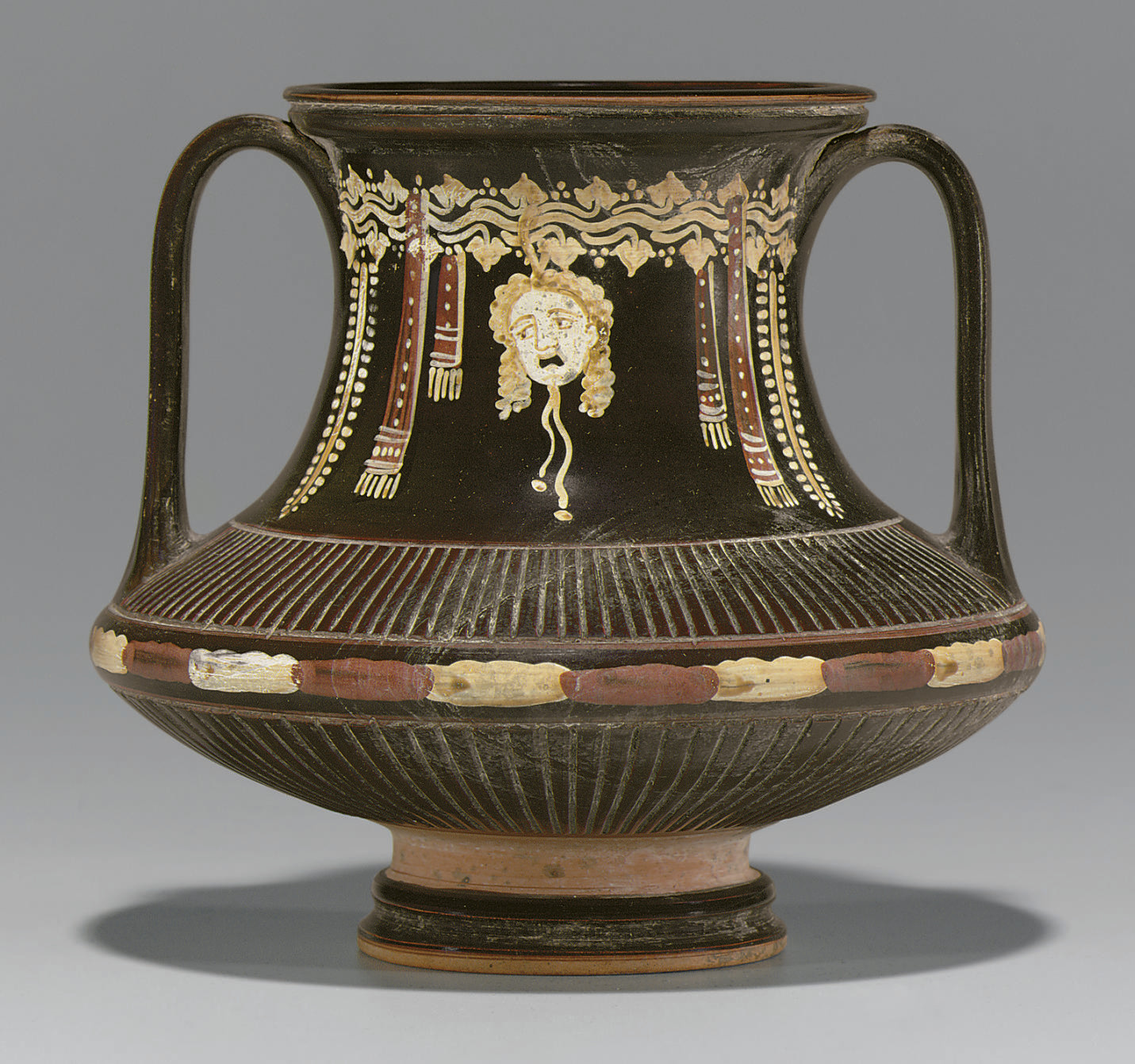 A PAESTAN APPLIED RED SQUAT LEKYTHOS , WORKSHOP OF ASTEAS AND PYTHON ...