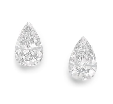 A PAIR OF EXQUISITE DIAMOND EAR PENDANTS | Christie's