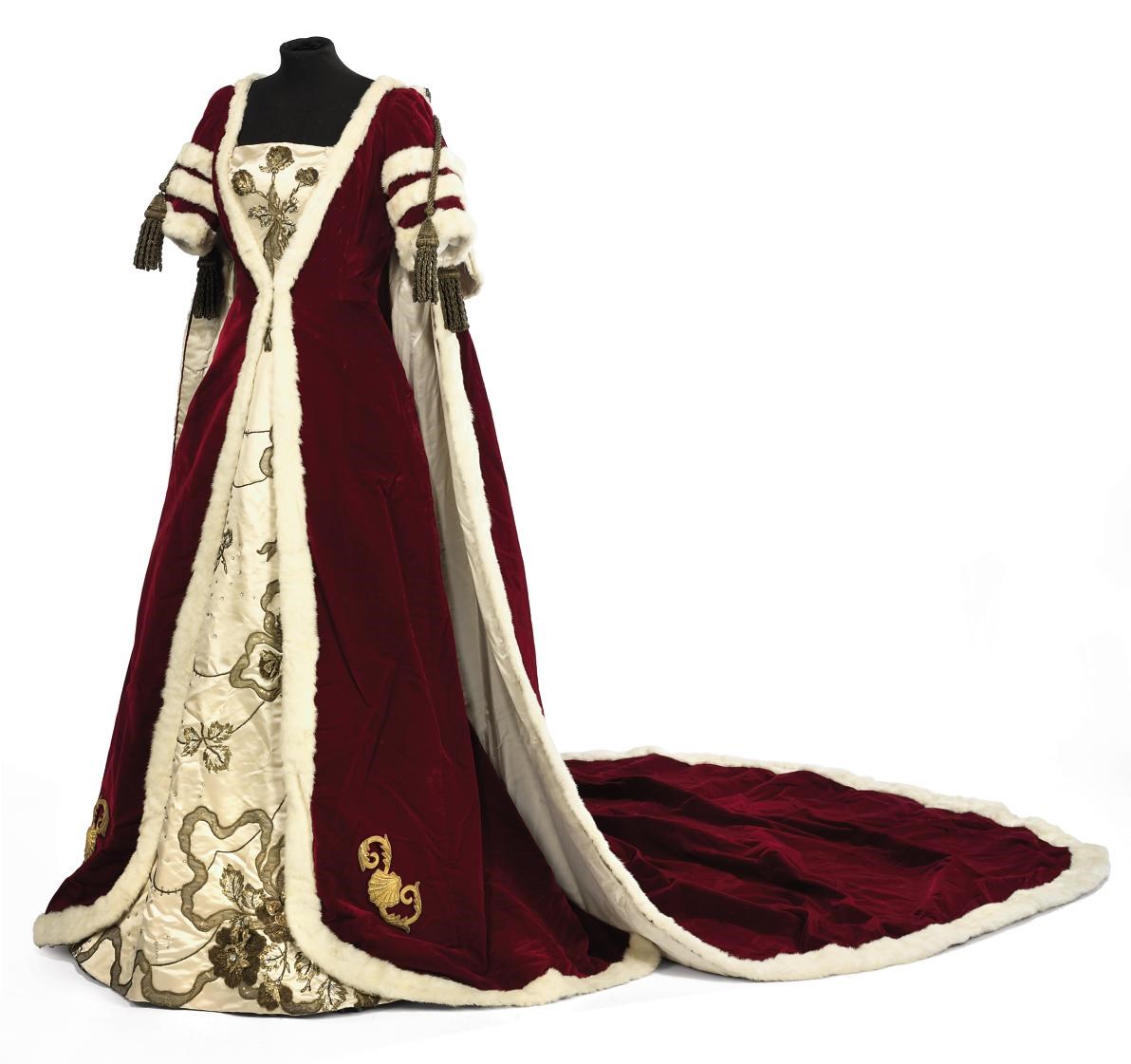 A PEERESS'S CORONATION ROBES , ENGLAND, CIRCA 1902 | Christie's